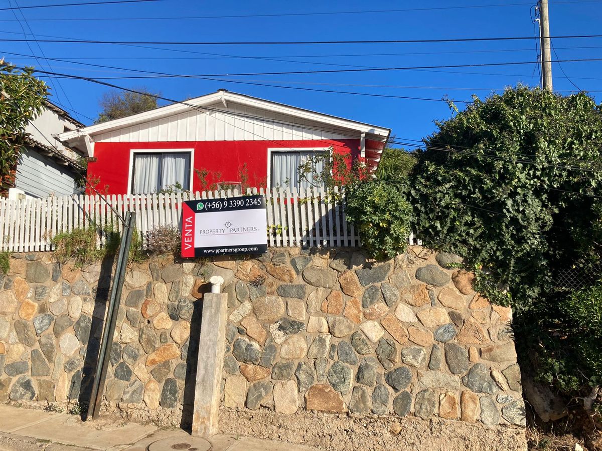 Casa Zapallar con vista extraordinaria al mar. en Zapallar, Zapallar ...