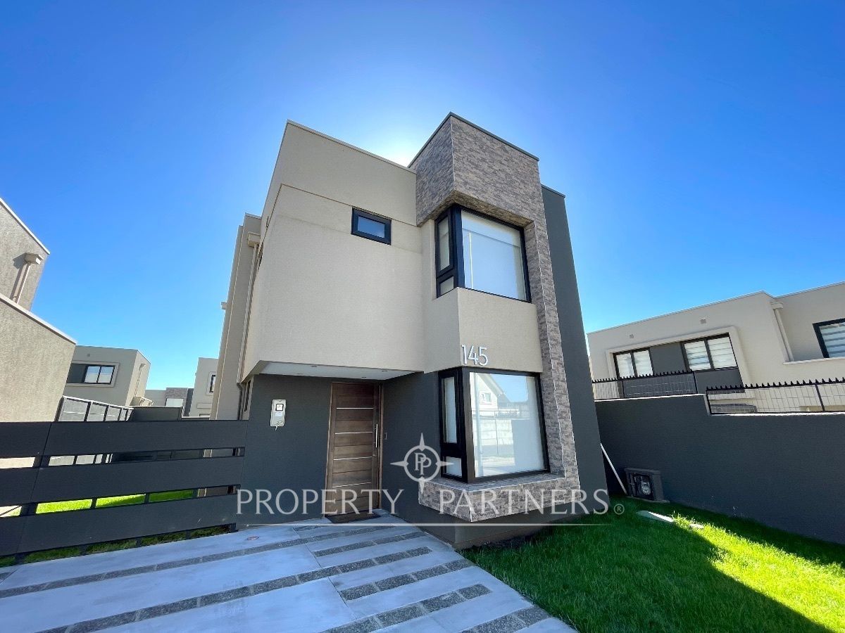 Bella casa en Condominio sector poniente. en Barrio Germania, Temuco ...