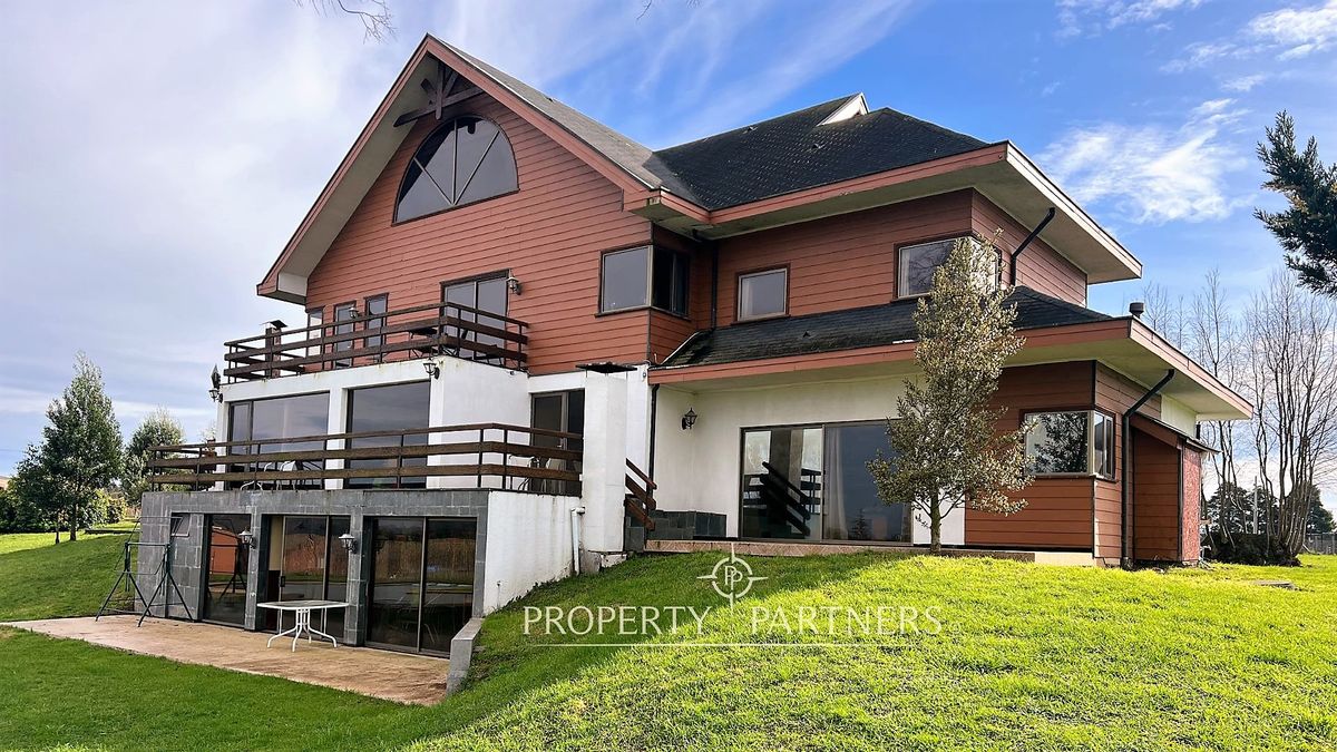 Gran casa en parcela en Osorno, Región de Los Lagos | Property Partners ...
