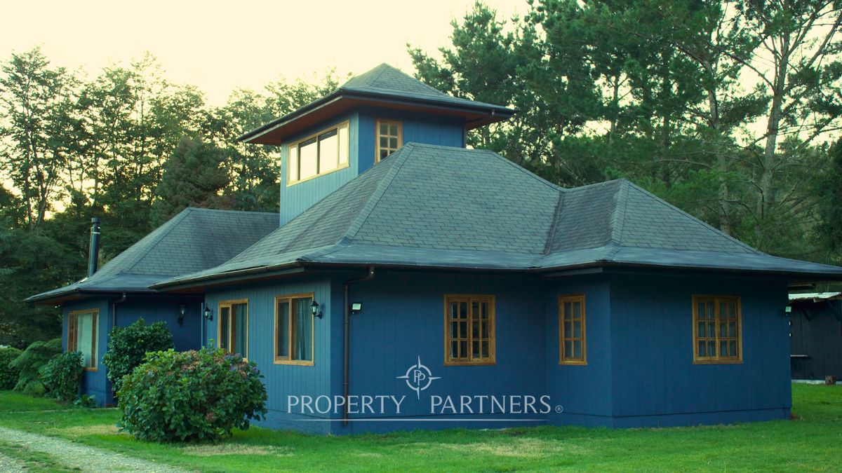 Casa en precioso terreno a 16 km de Panguipulli en Panguipulli, Región ...