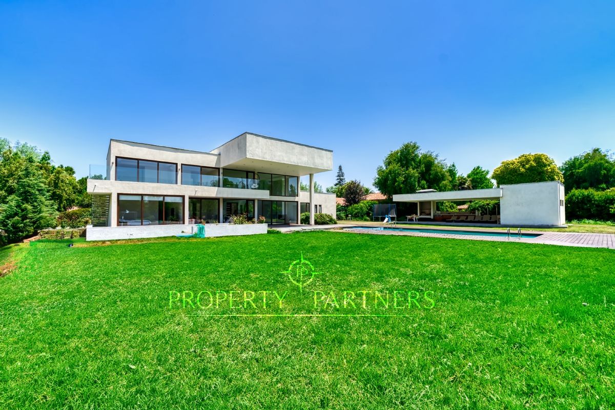 Casa moderna con amplios espacios en Las Brisas de Chicureo en Las Brisas, Colina, Región ...