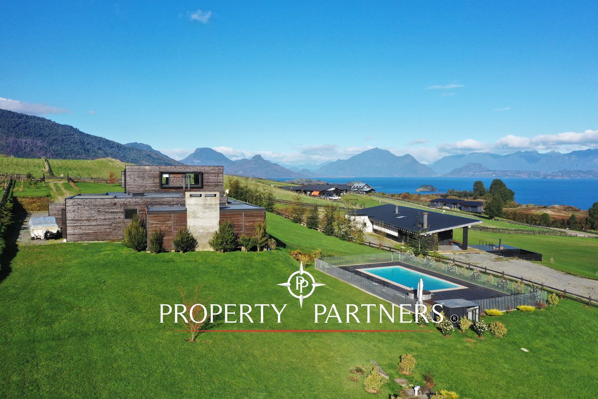 Casa con vista y acceso al Lago Ranco en Futrono, Región de Los Rios ...