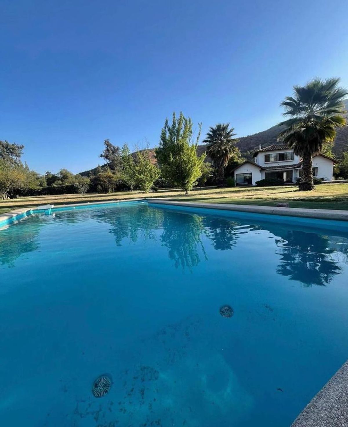 Preciosa y gran propiedad en condominio consolidado en El Principal ...