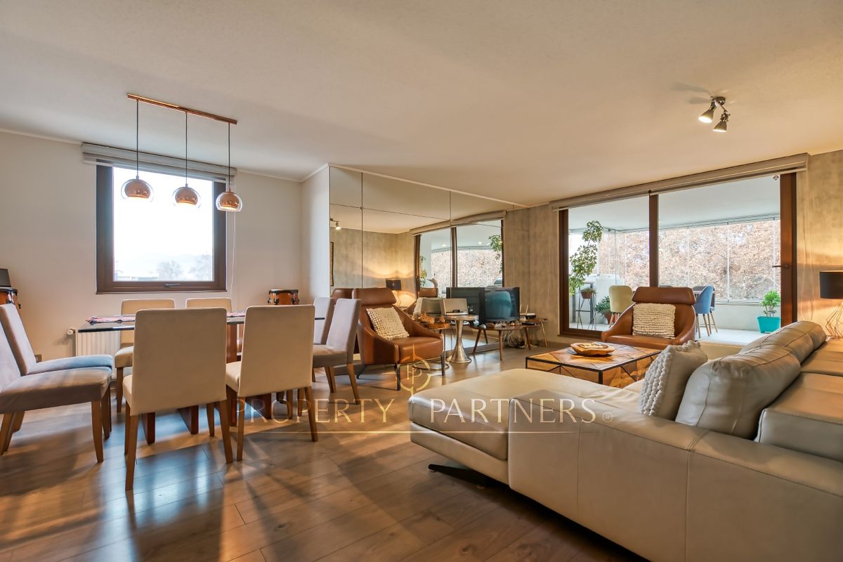 Venta de amplio y acogedor departamento en Hacienda Macul Peñalolén en Viña Cousiño, Peñalolen ...